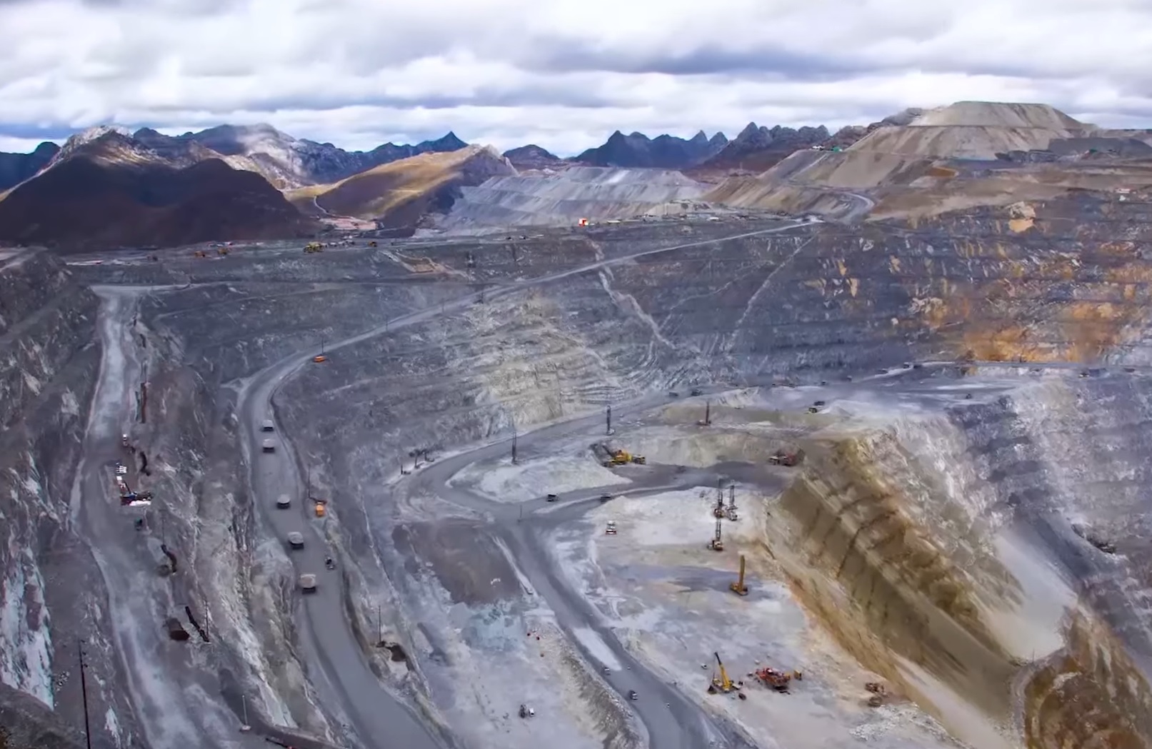 Antamina, Volcan y Ares, las principales productoras de plata peruana ...