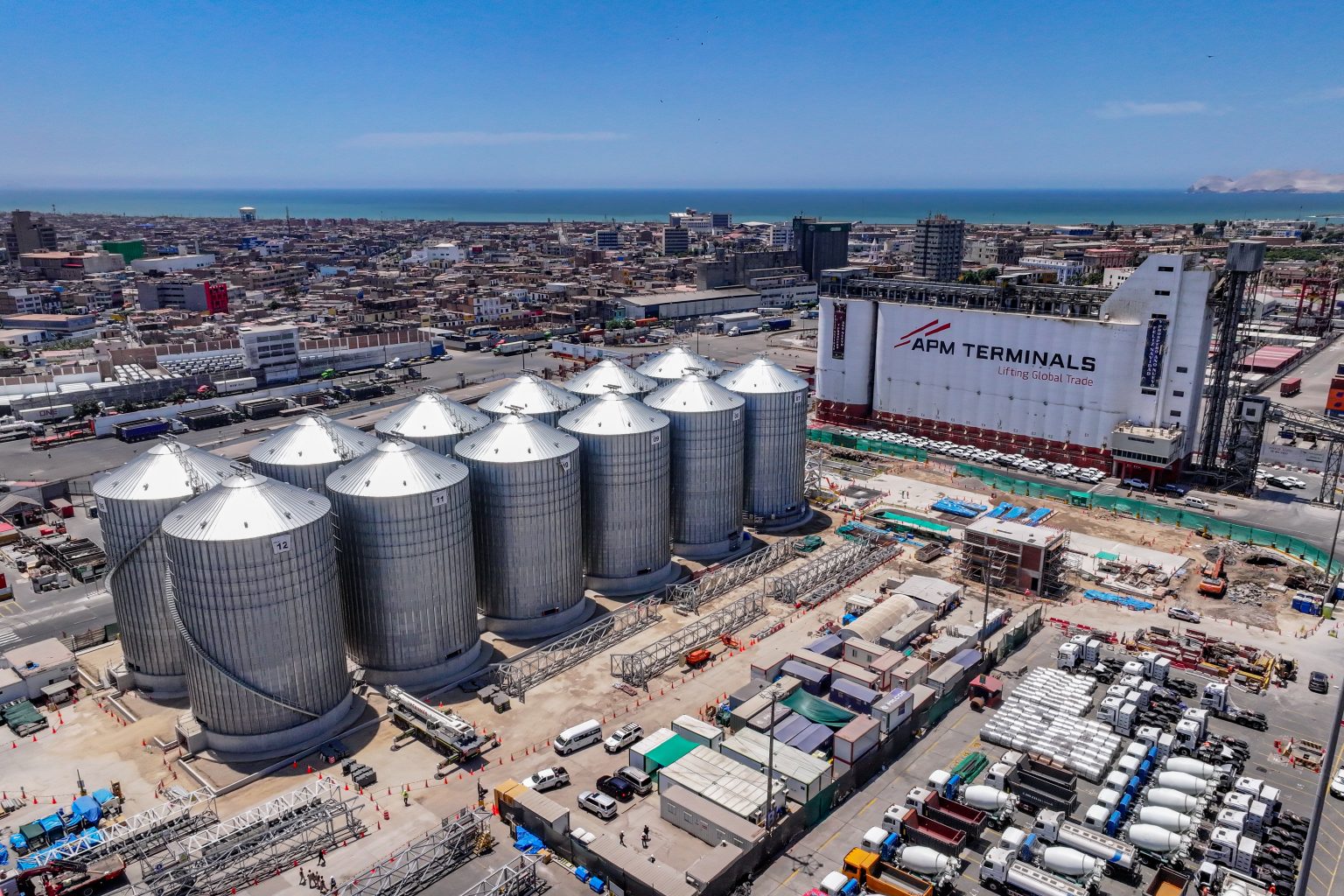 Puerto del Callao, líder en conectividad marítima en el Perú - Energiminas